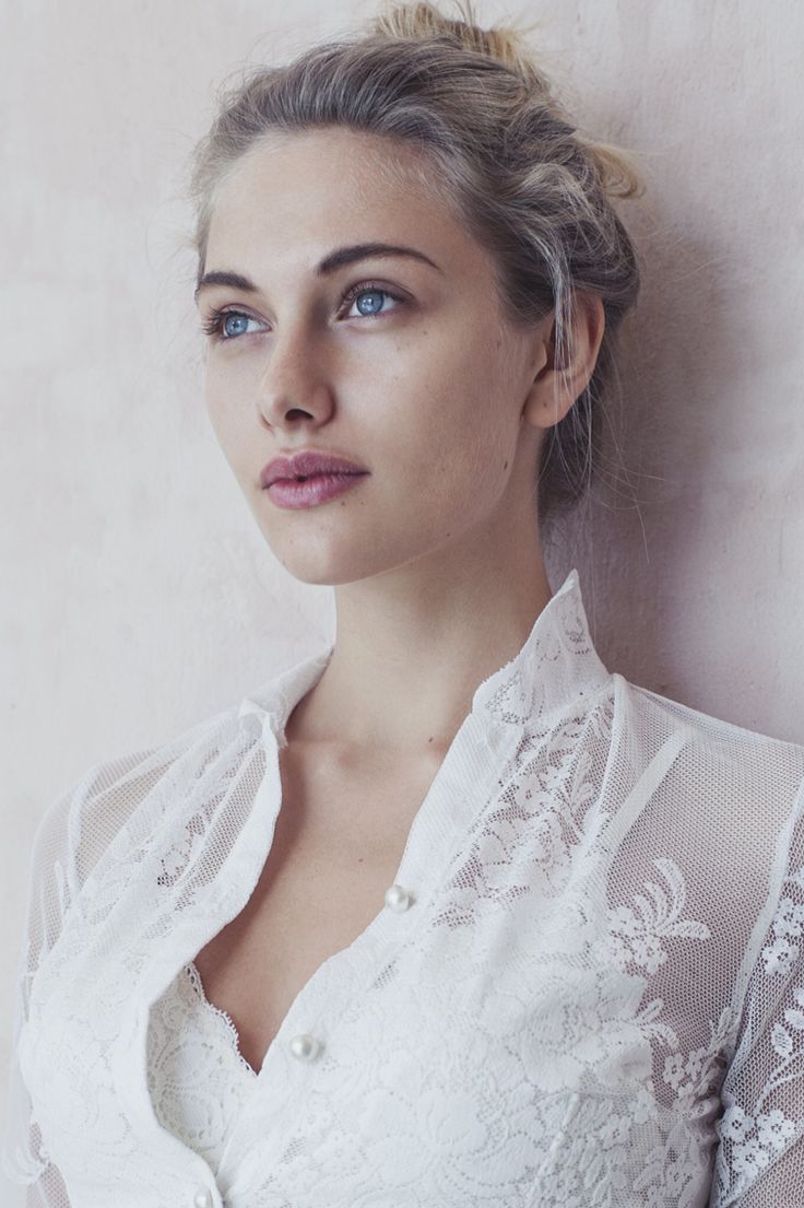 Raluca Mos