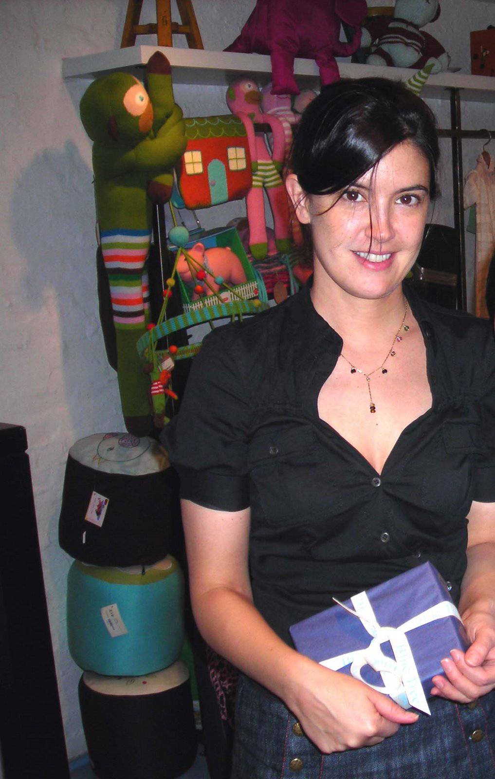 Phoebe Cates picture