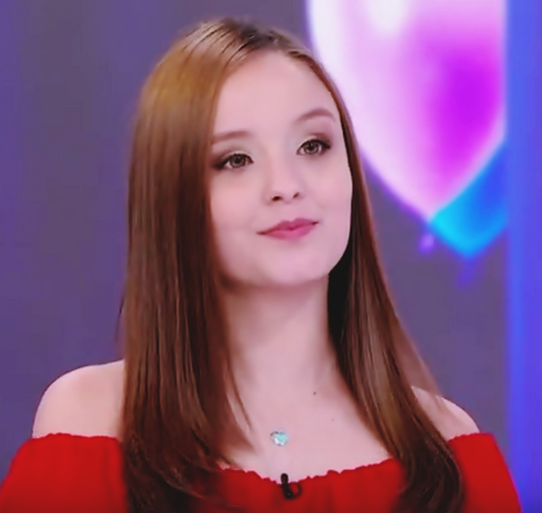 Picture of Larissa Manoela