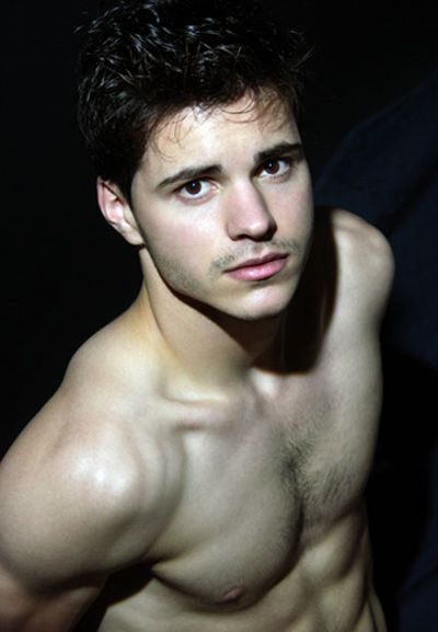 Matthieu Charneau image