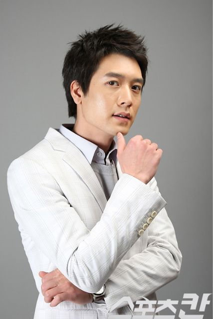 Picture of Hyeon-jae Jo