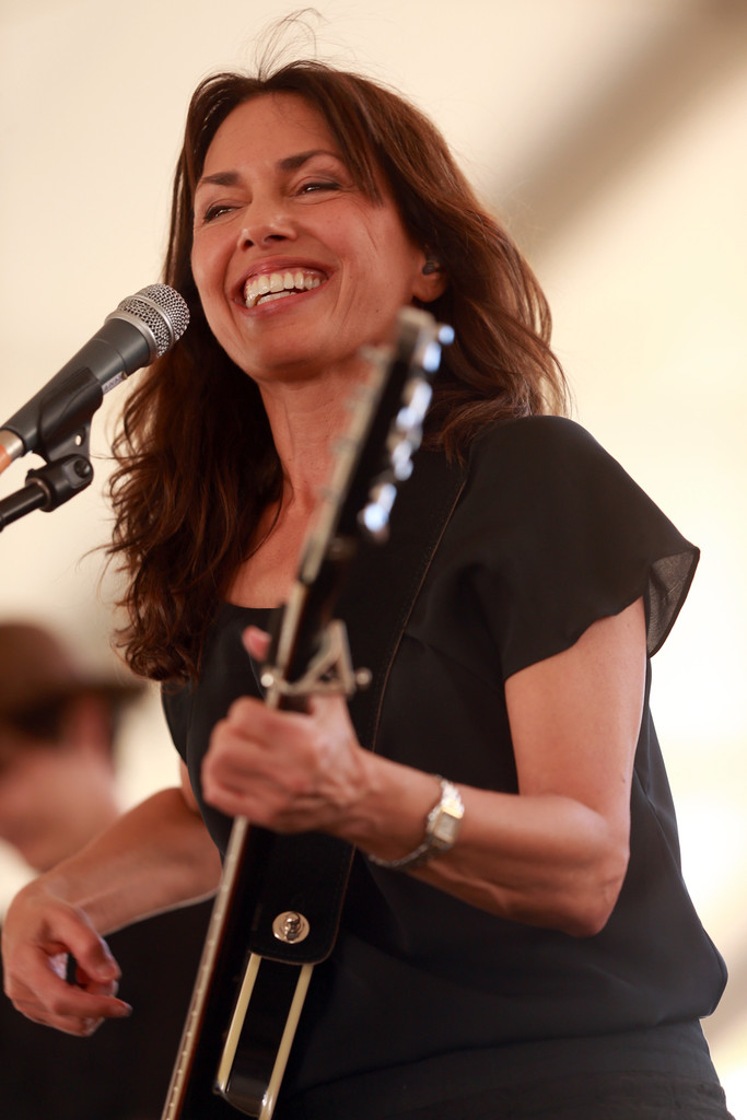 Susanna Hoffs image