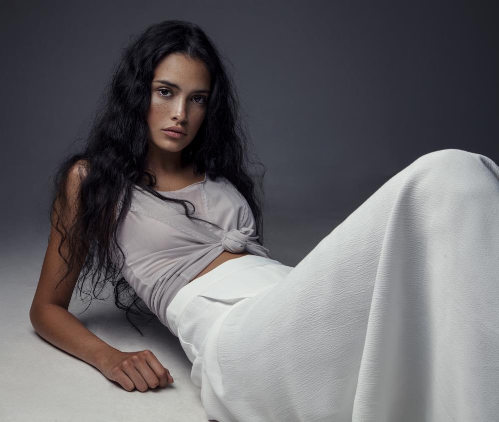 Picture of Zoe Barnard