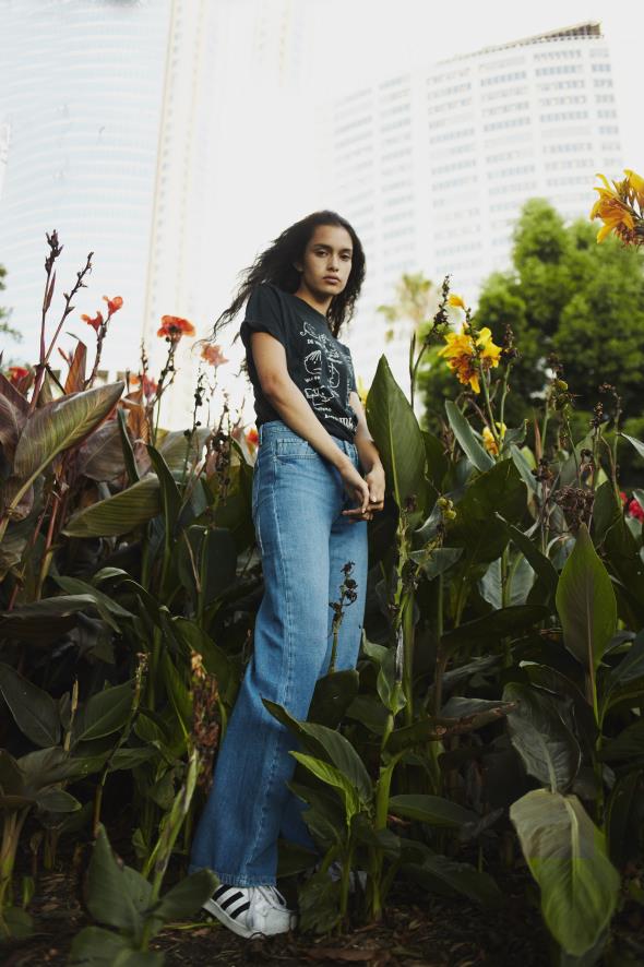 Picture of Zoe Barnard