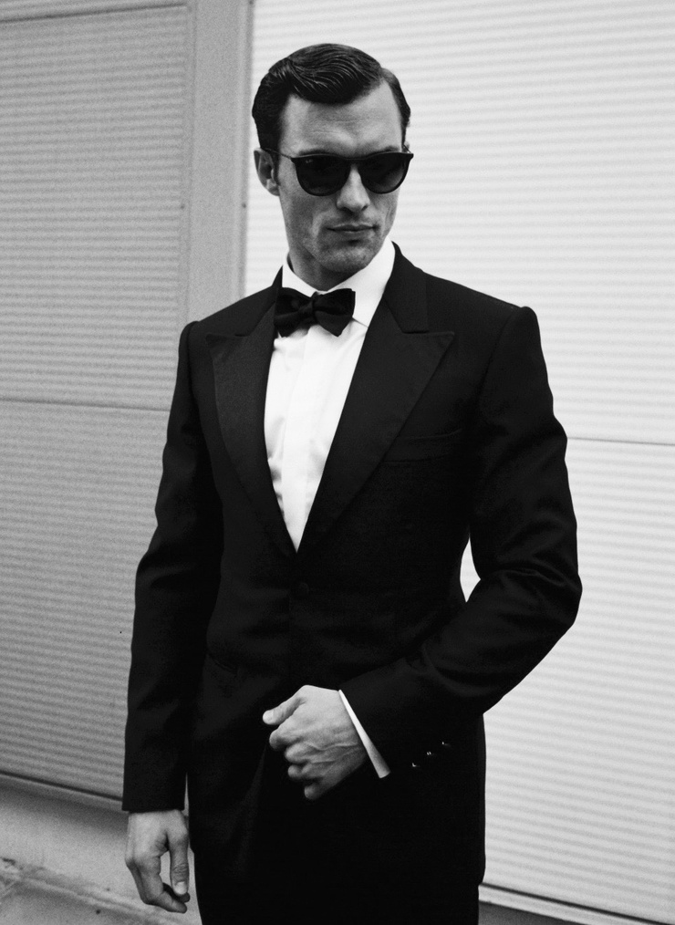 Picture of Ed Skrein