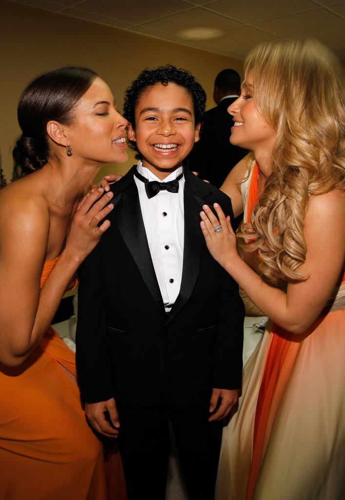 Noah Gray-Cabey image