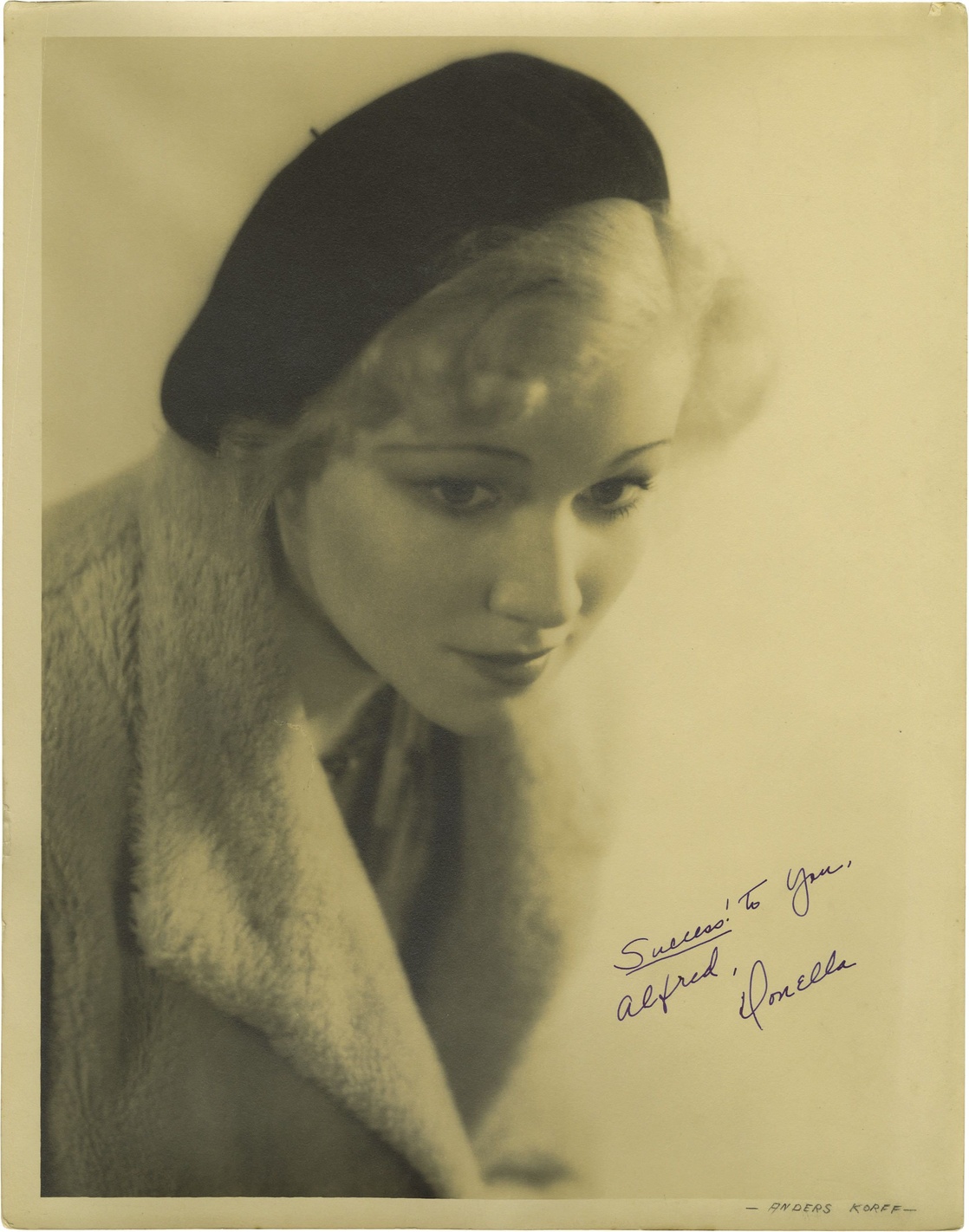 Image of Julie Haydon