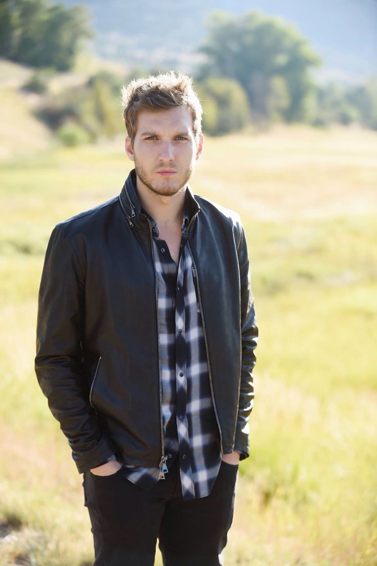 Scott Michael Foster picture