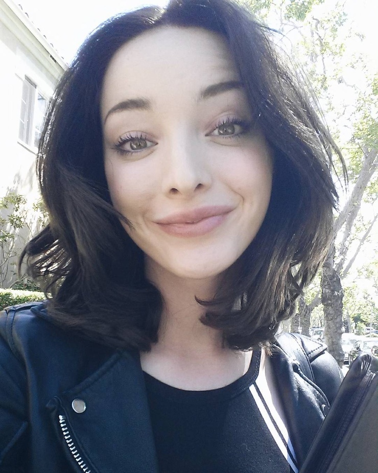 Picture of Emma Dumont