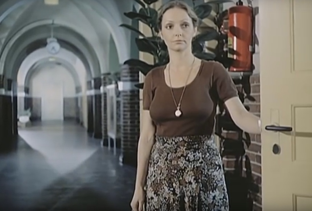 Regina Beyer as "Frau Funke"
