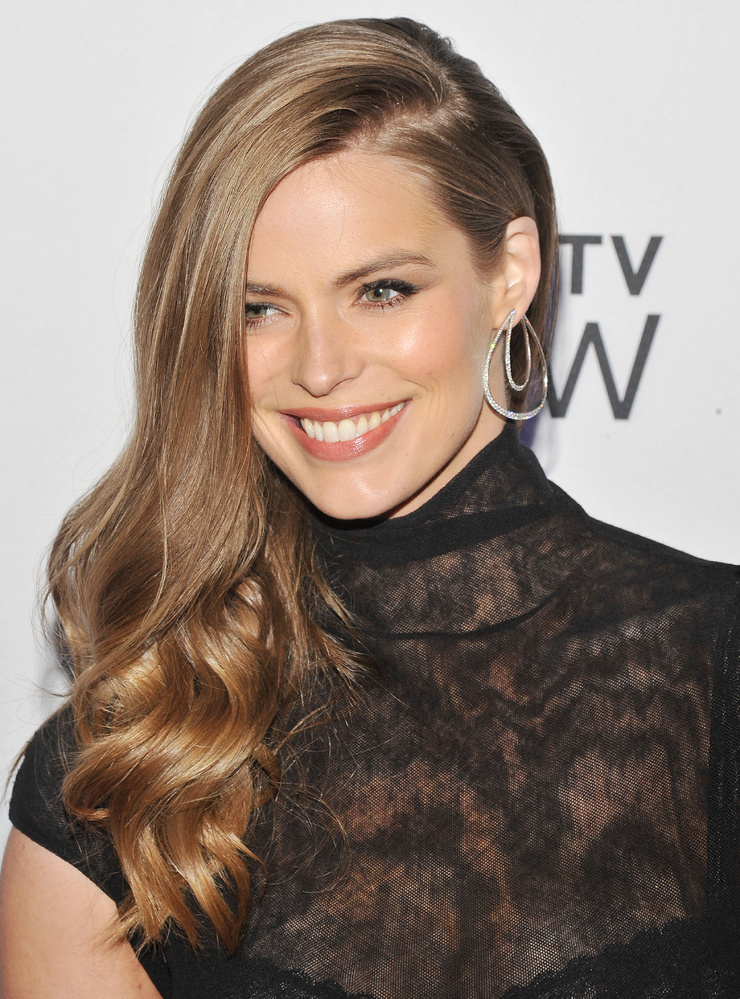 Picture of Robyn Lawley