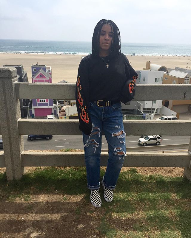 Picture of Lee Velvet