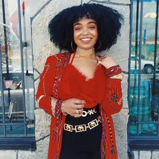 Picture of Lee Velvet