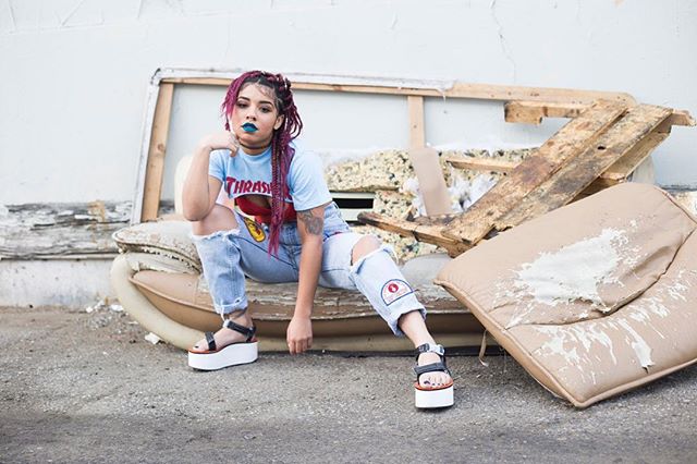 Picture of Lee Velvet