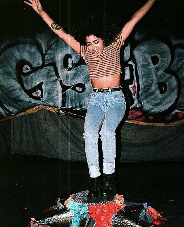 Picture of Lee Velvet