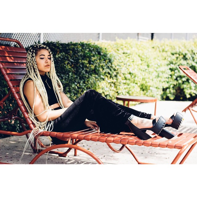 Picture of Lee Velvet