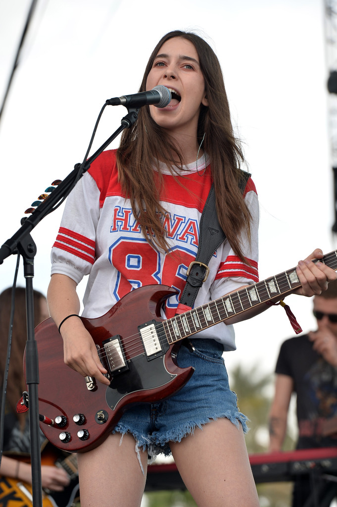 Danielle Haim picture