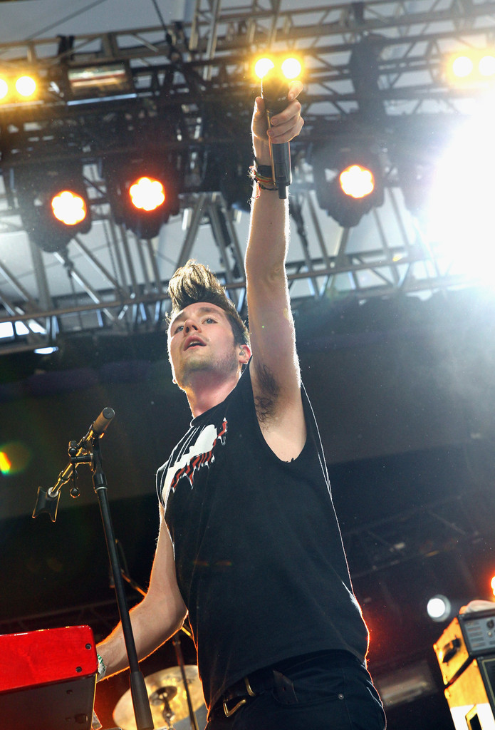 Picture of dan smith (bastille)