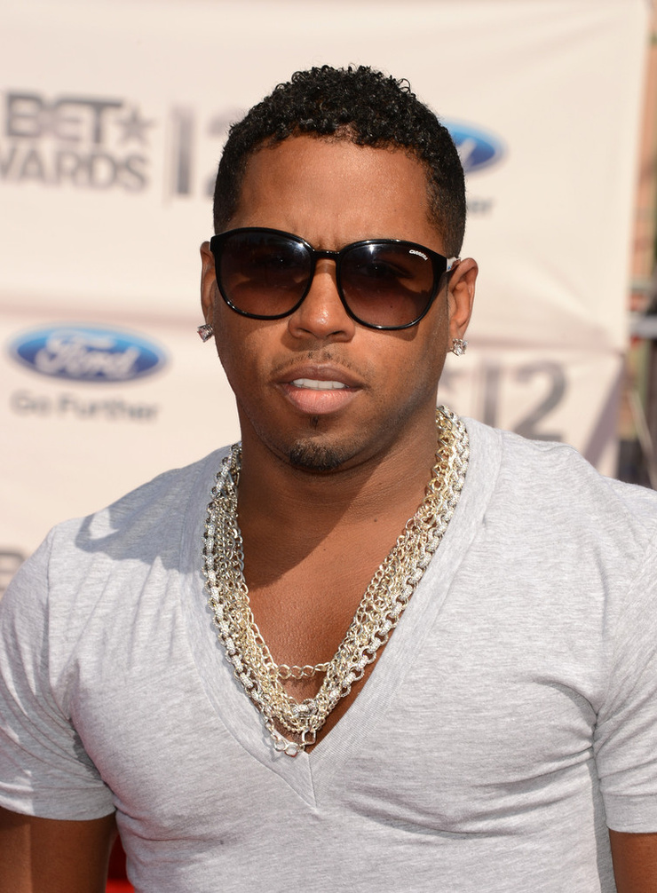 Bobby V image