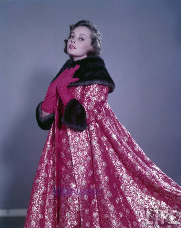 Picture of Victoria Shaw