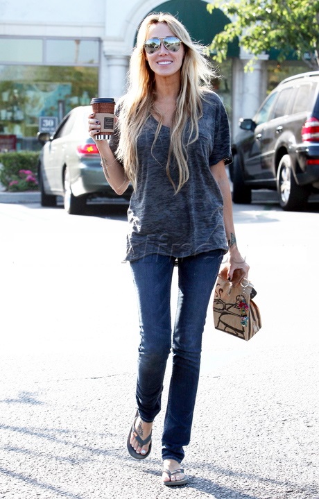 Tish Cyrus picture