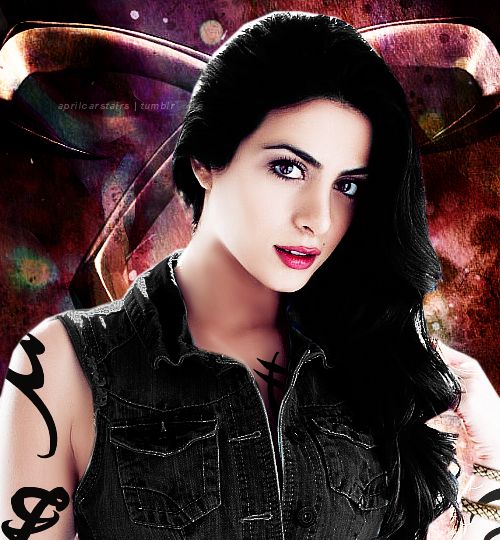 Picture of Isabelle Lightwood (Emeraude Toubia)