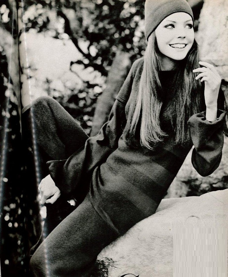 Carole André image