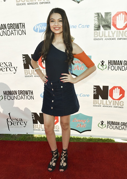 Picture of Nikki Hahn