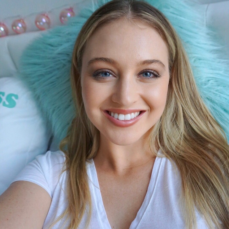 Picture of Iskra Lawrence