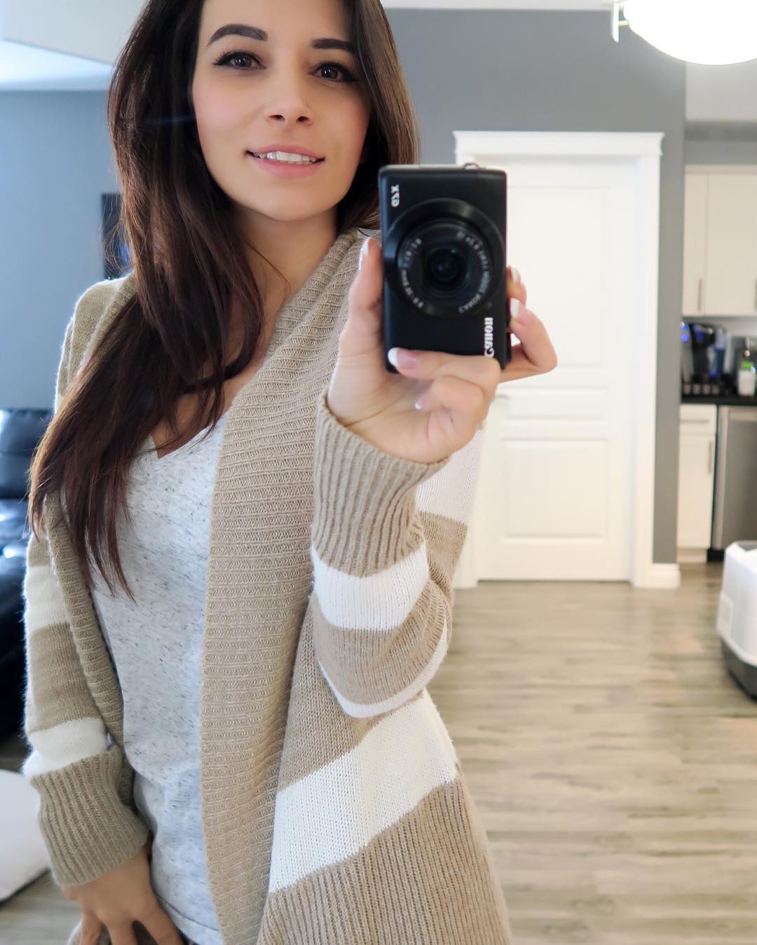 Picture of Alinity Divine
