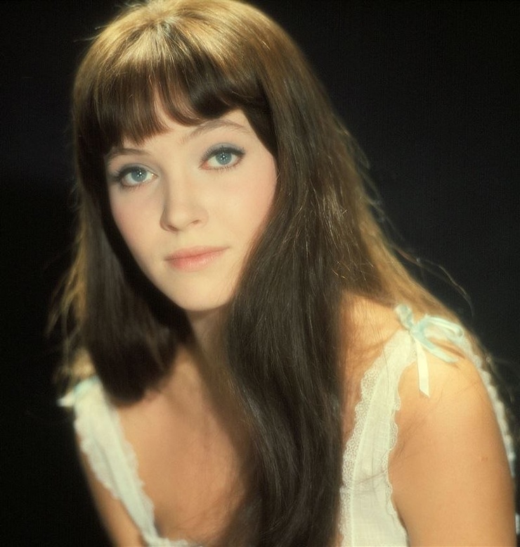 Anna Karina image