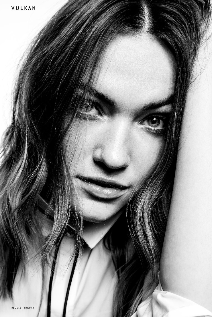 Picture of Violett Beane