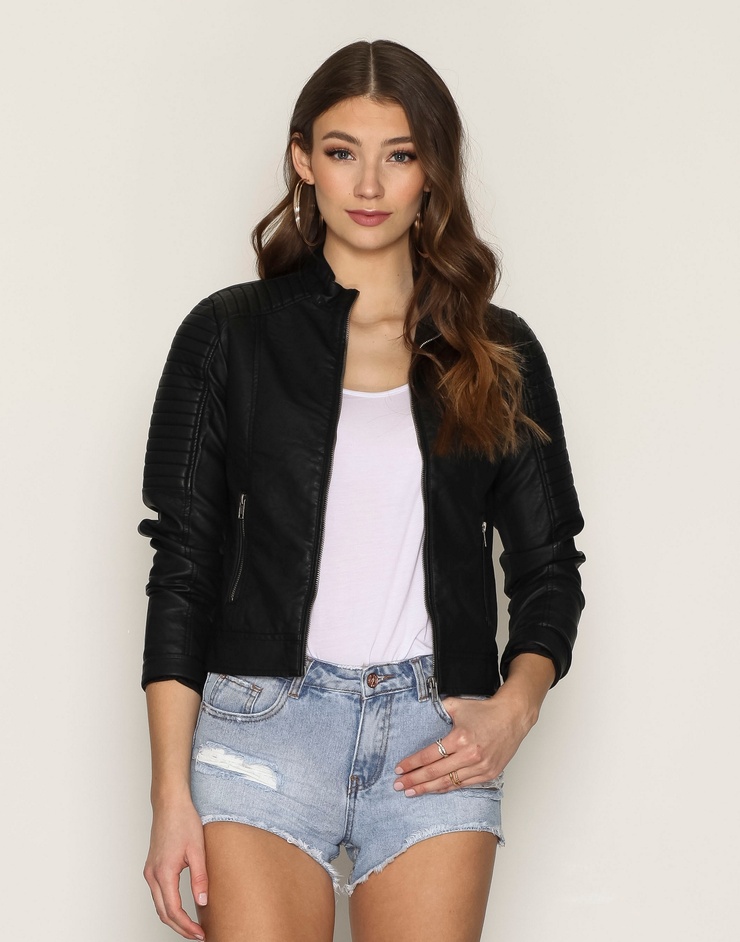 Picture of Lorena RAE