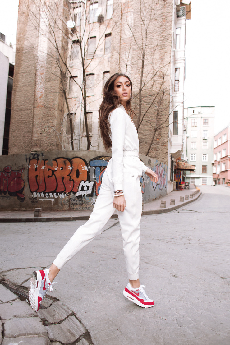 Picture of Dilan Çiçek Deniz