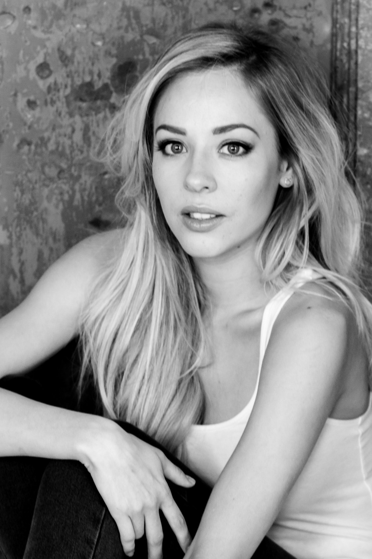 MacKenzie Porter picture
