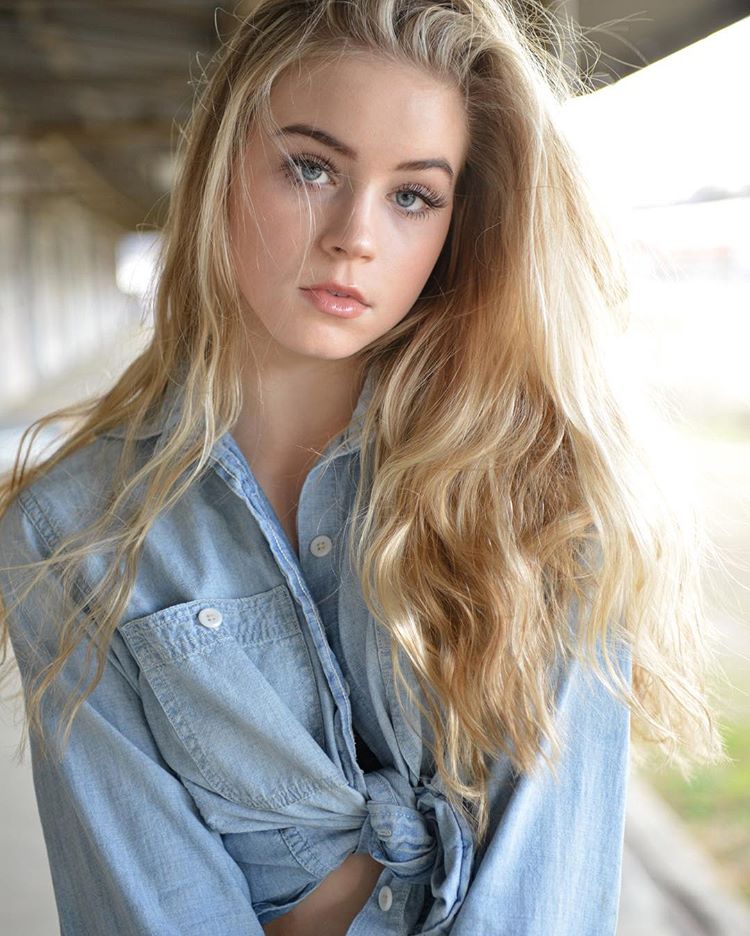 Picture of Alexa Robertson