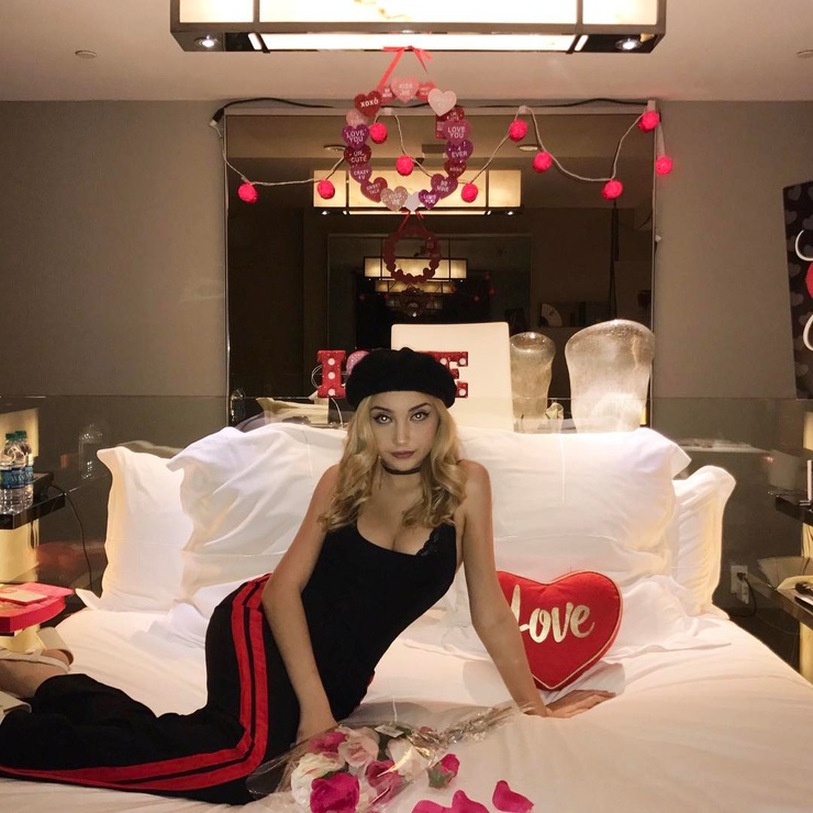 Picture of Jennessa Rose