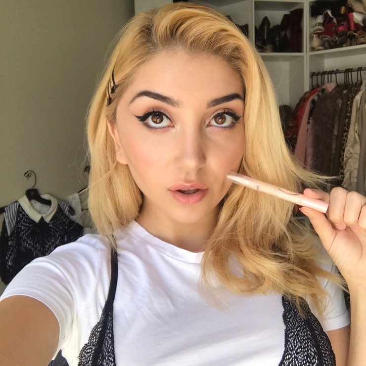 Picture of Jennessa Rose