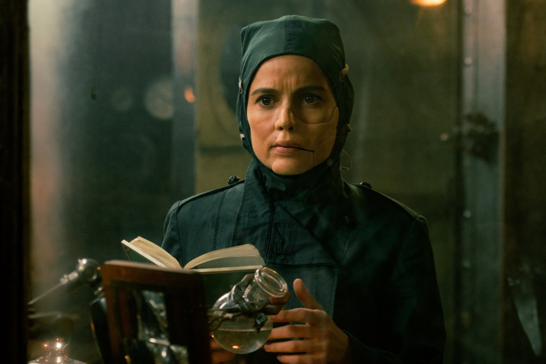 Picture of Dr. Isabel Maru / Doctor Poison