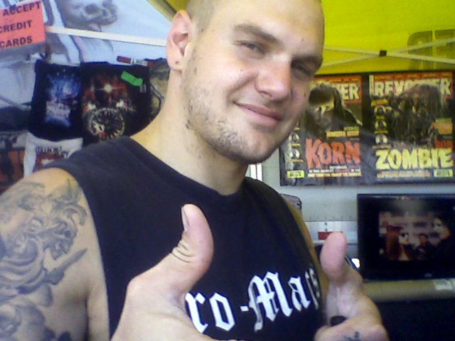 me meeting Johnny of Winds of Plague :p