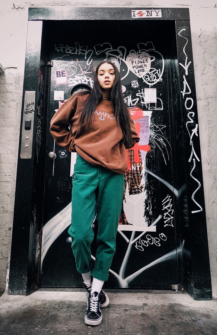 Picture of Alexis Mackenzie