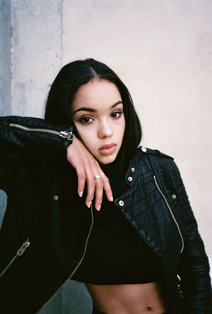 Alexis Mackenzie picture