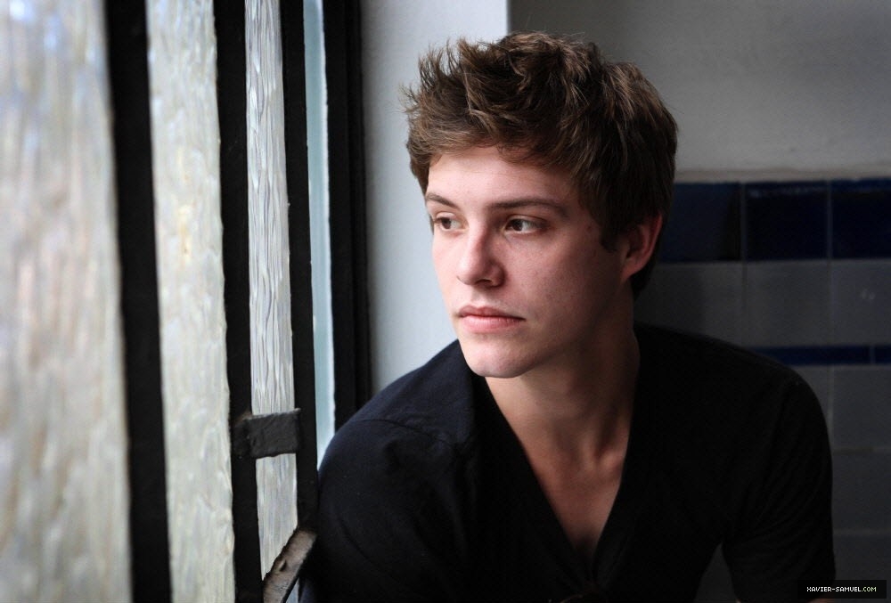 Xavier Samuel picture