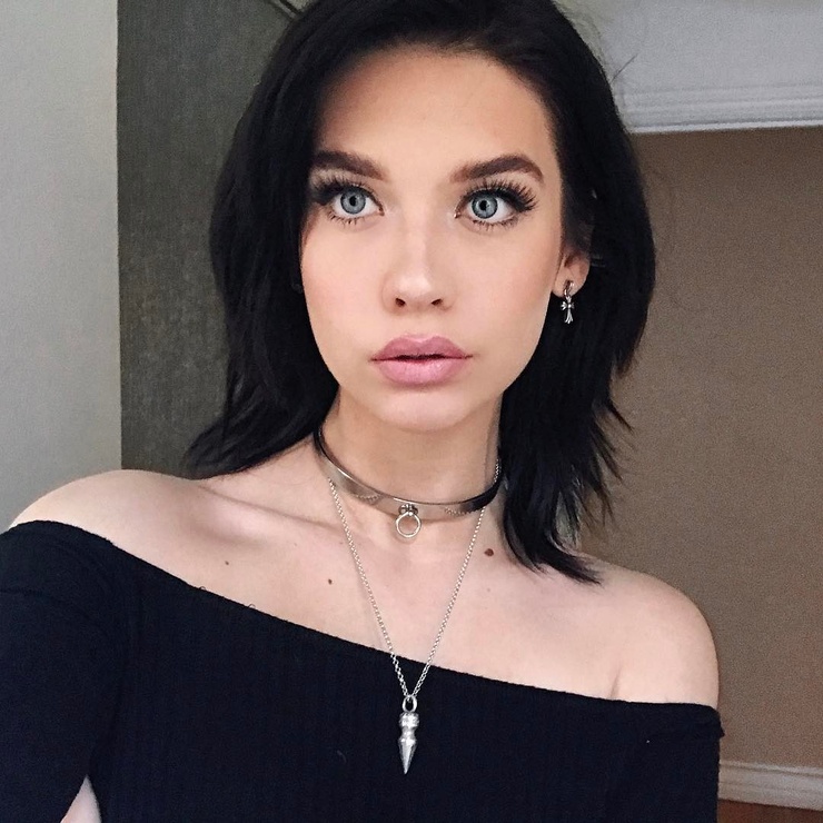 Picture of amanda steele