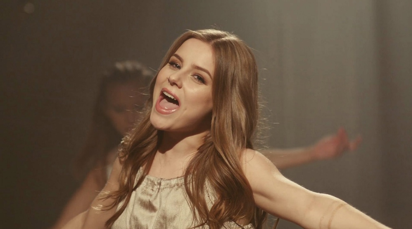 María Ólafsdóttir image