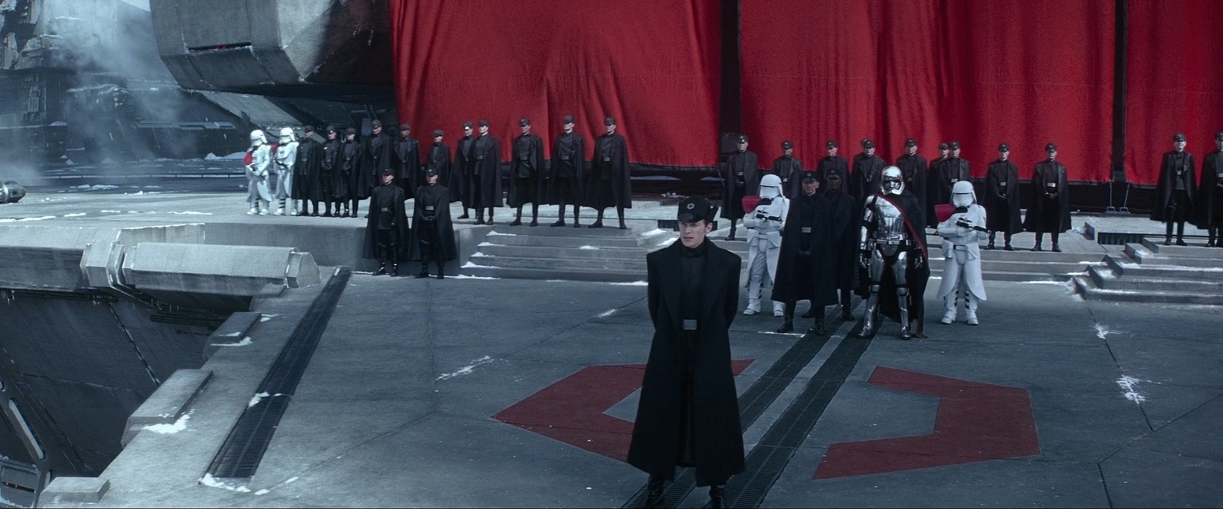 Captain Phasma picture