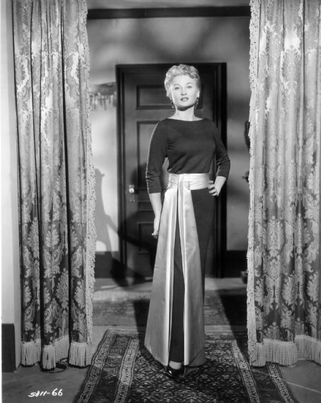 Picture of Carol Ohmart