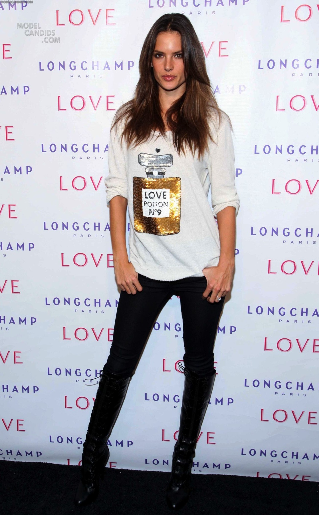 Alessandra Ambrosio picture