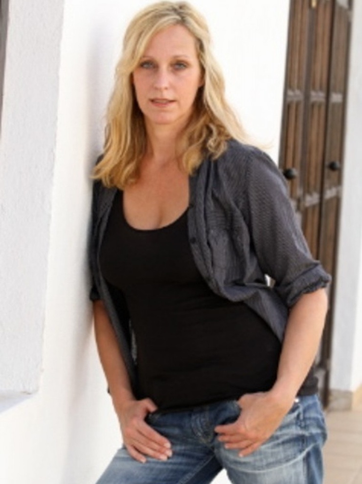 Anya Hoffmann picture