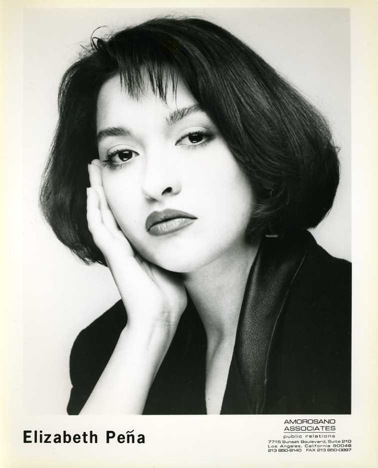 Elizabeth Pena headshot photo